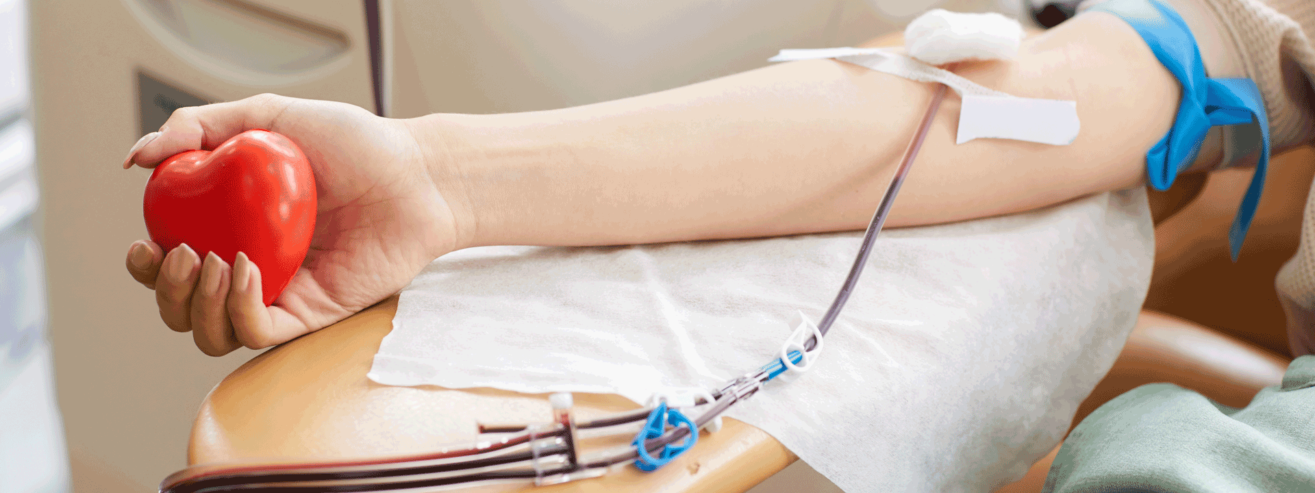 The Lifesaving Gift of Blood Donation - Medrec:M